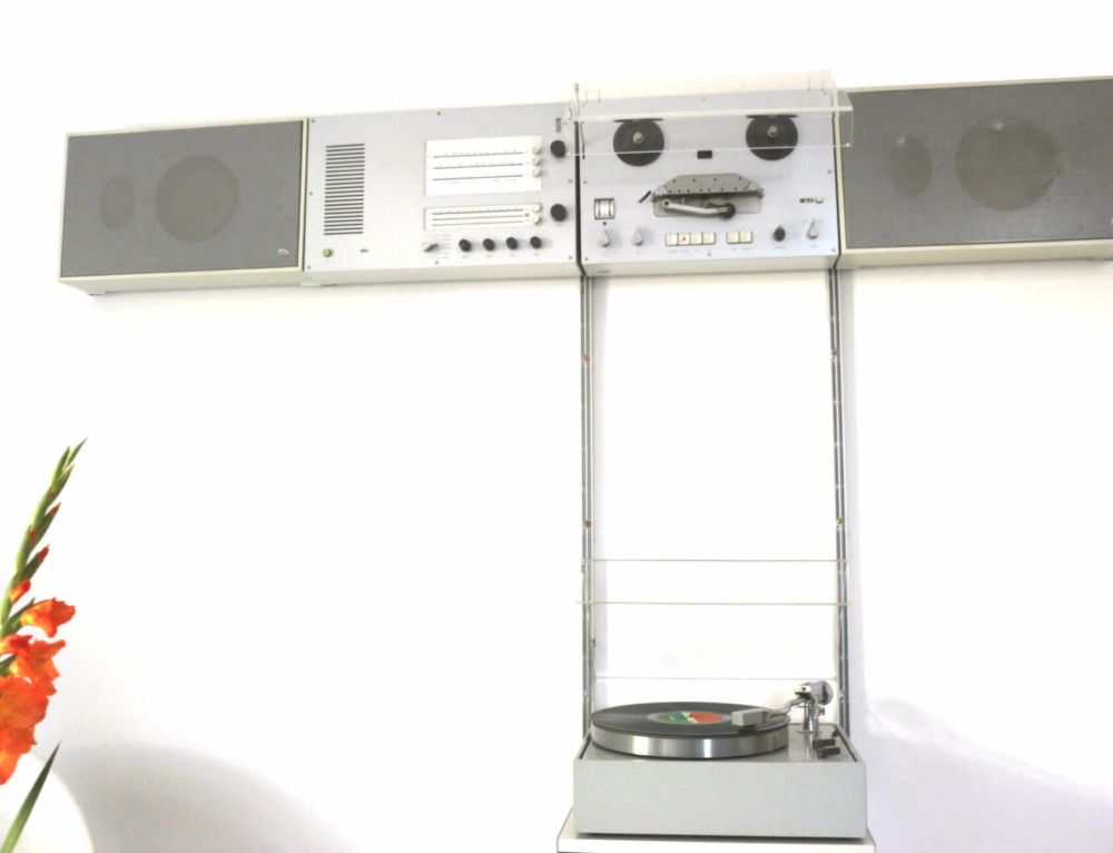 braun audio 310 classical stereo systems from the 70s by Dieter Rams